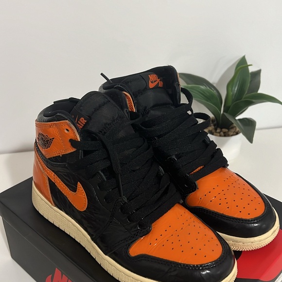 Shoes | Nike Air Jordan 1 Retro High Og Orange Black Sneakers | Poshmark